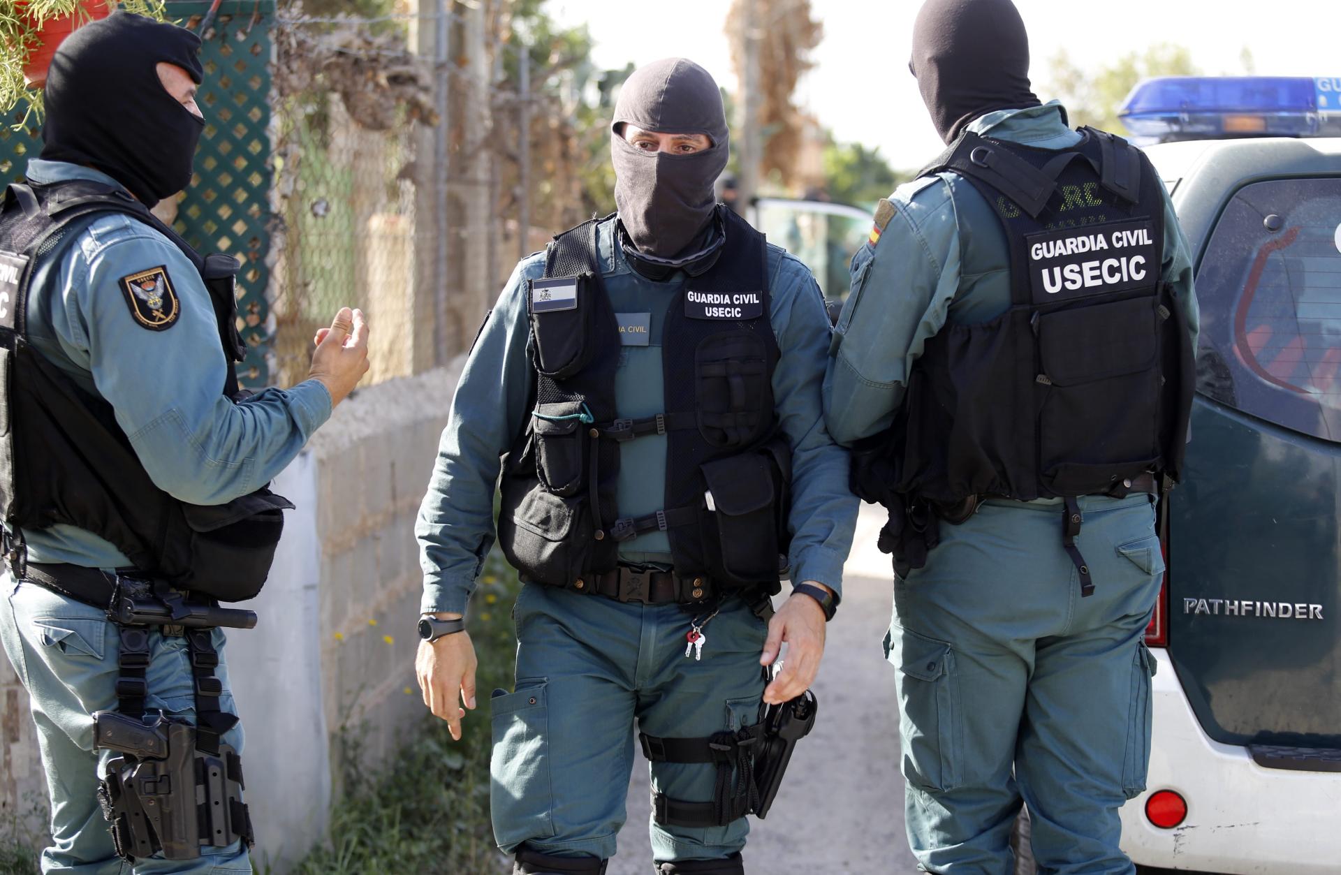 La Guardia Civil ve coincidencias entre el material de zulos de ETA en ...