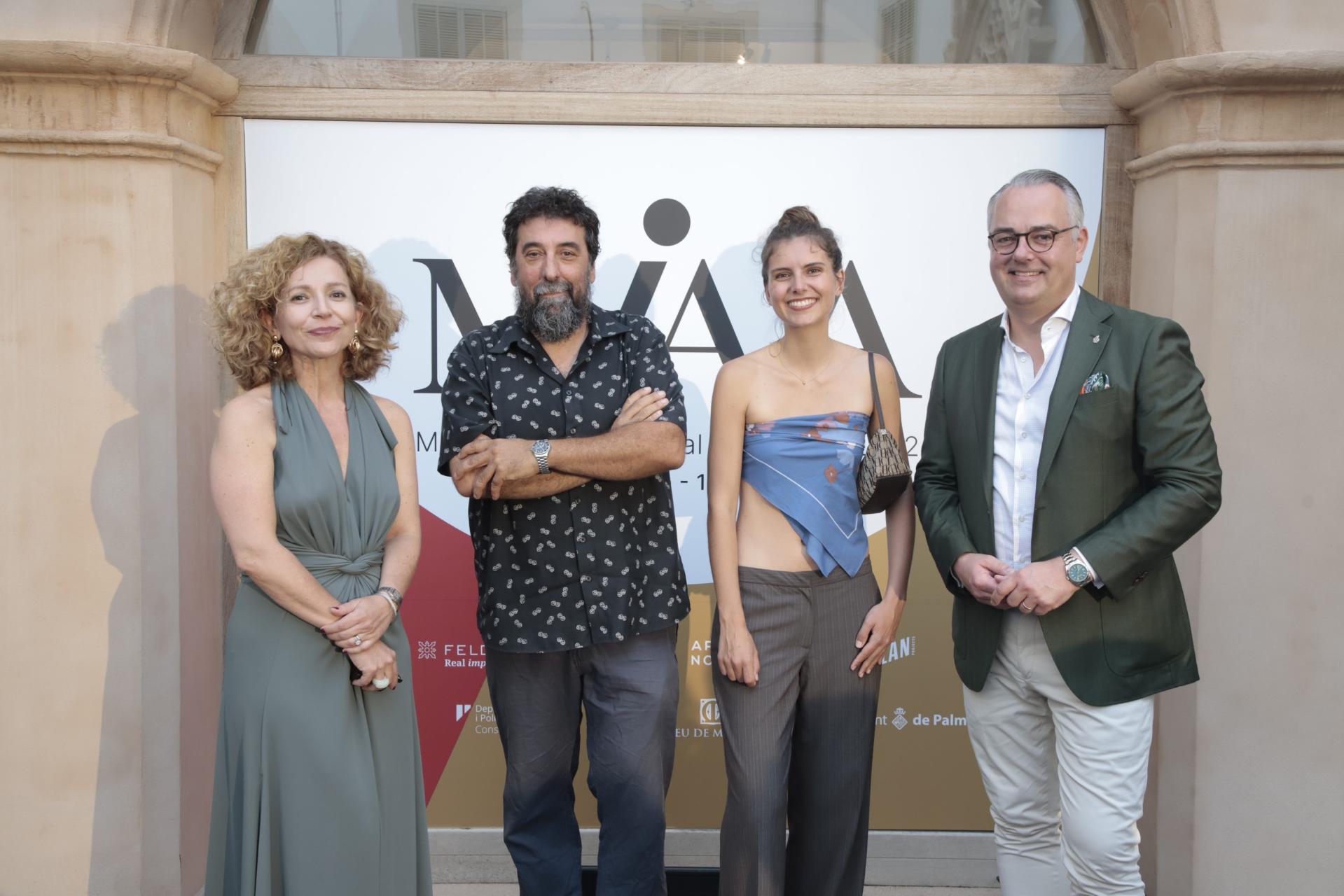 Marcelo Víquez y Alba Suau, en el Museu de Mallorca con sus premiados ...