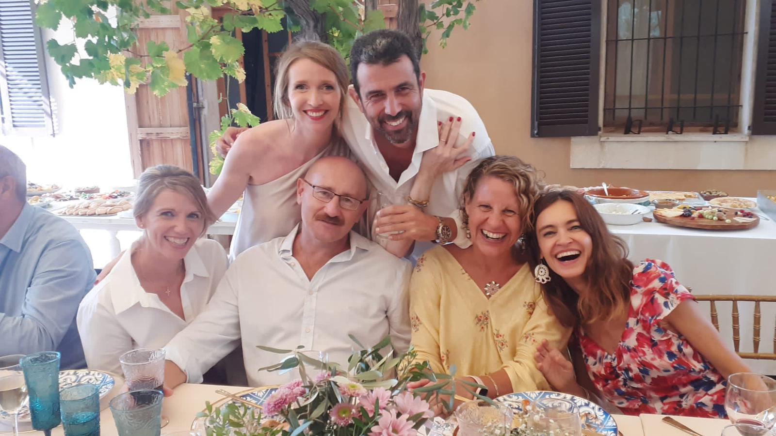 Esteban Mercer, entre amigos | Francina Galmés