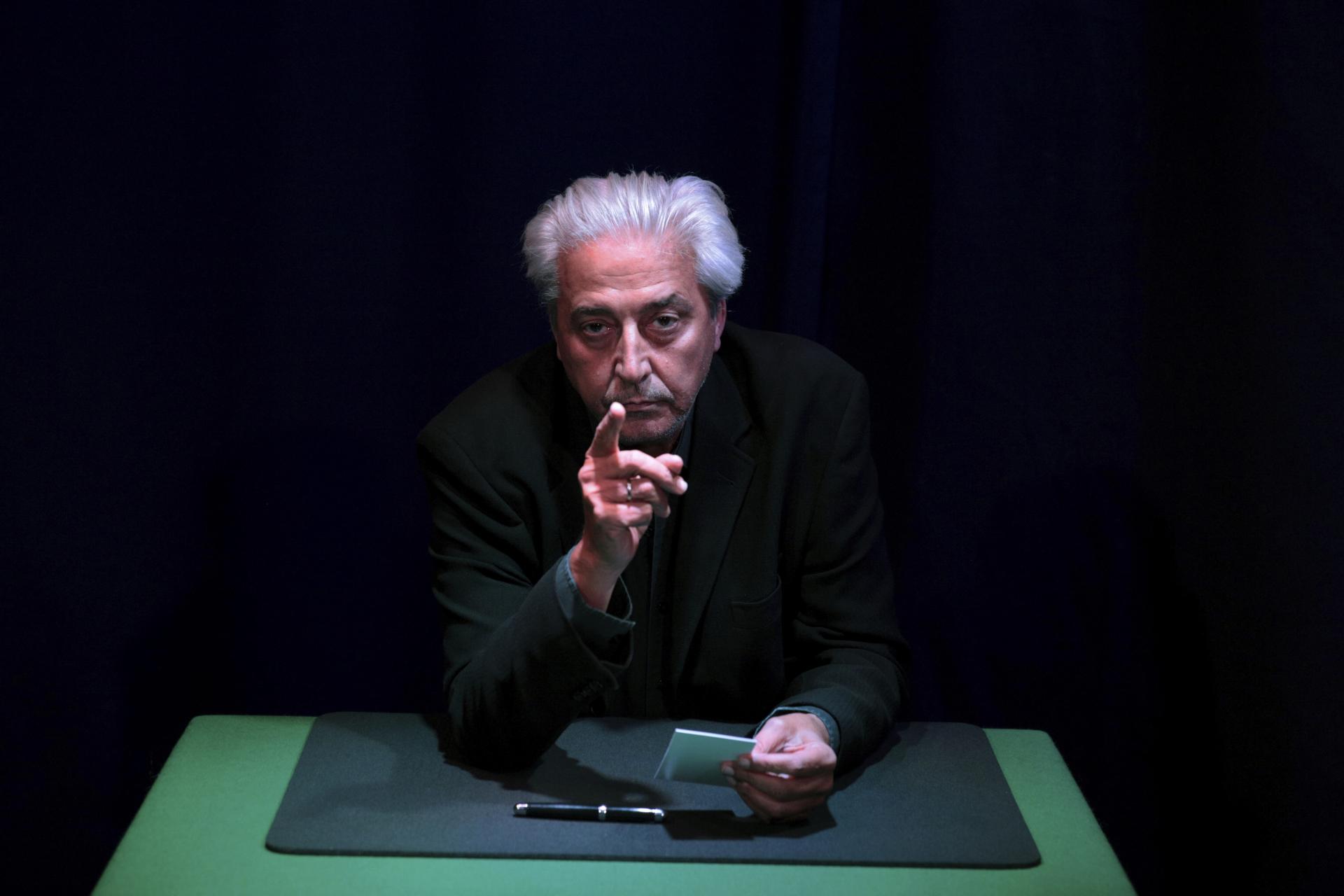 Anthony Blake: «Una palabra bien usada puede mover montañas»