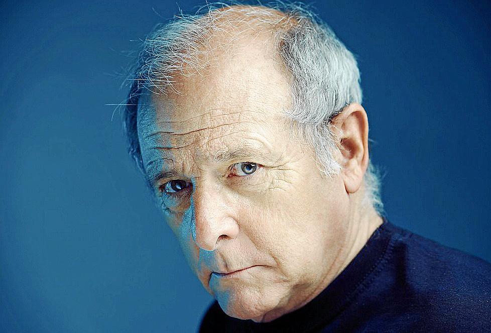 Emilio Gutiérrez Caba: «No se puede ser autista y presidente del Gobierno»