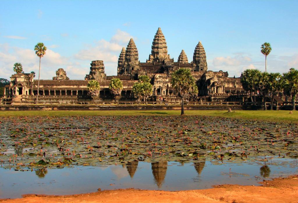 Descubren que el templo de Angkor Wat fue mucho más grande que las ...