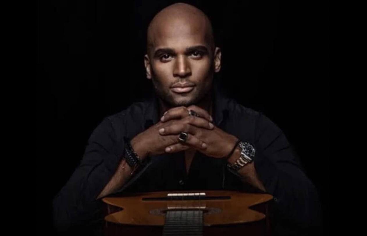 El cantante y DJ David Gee, en concierto