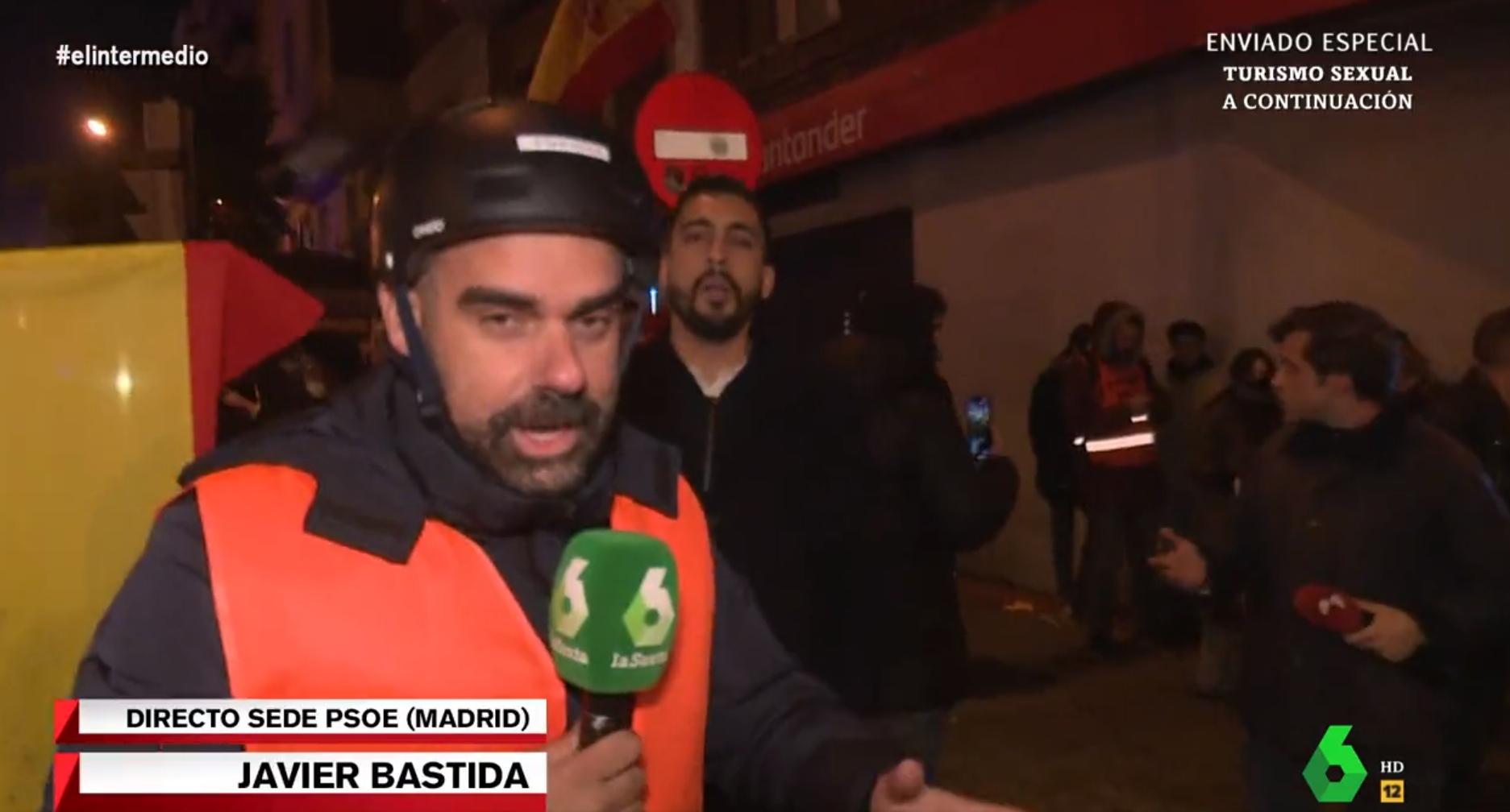 Amnistía: reacción viral de un reportero de Madrid a homofobia