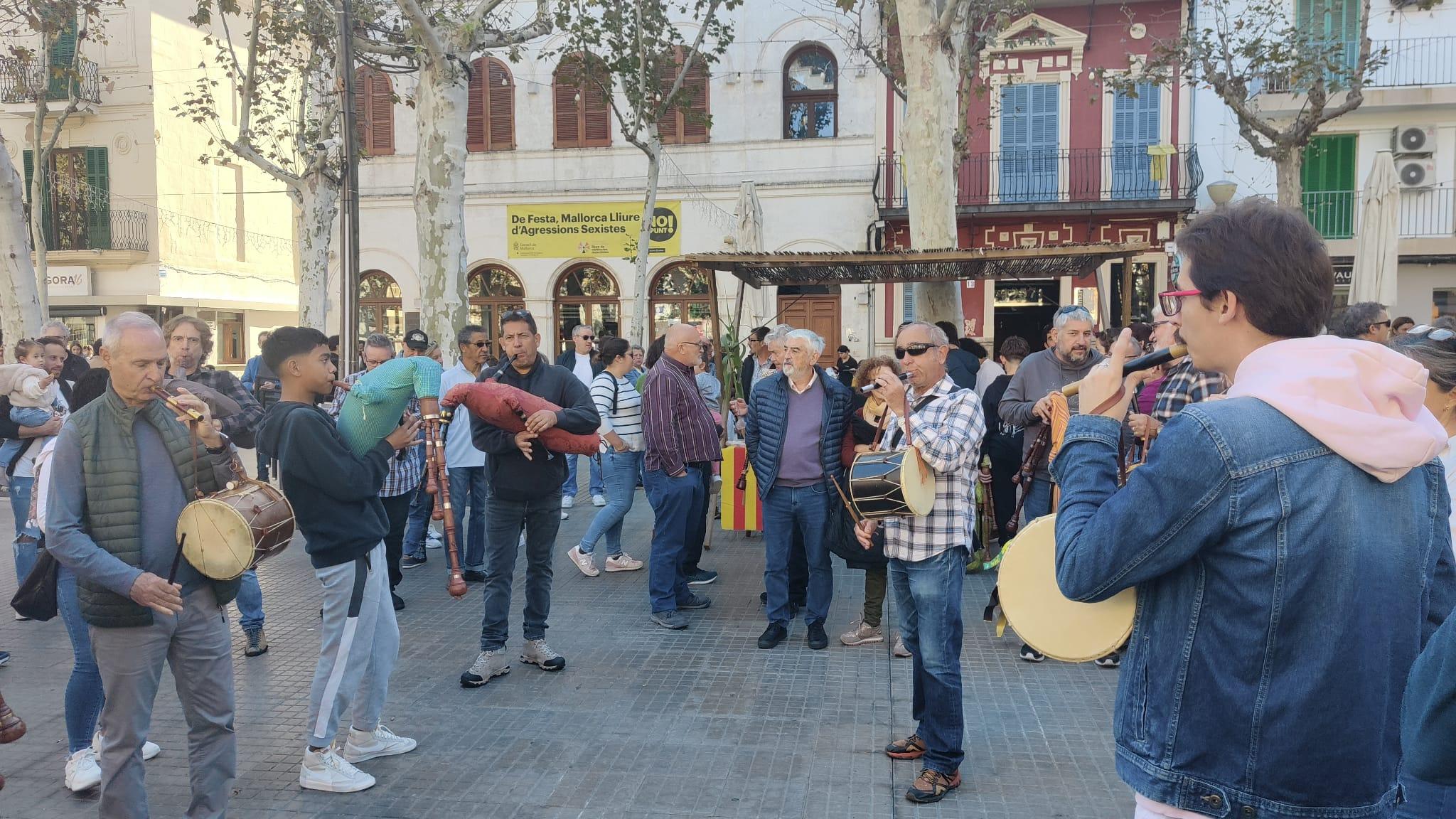 Cultura popular en Mallorca | Sa Pobla celebra su XXVIII Trobada de ...