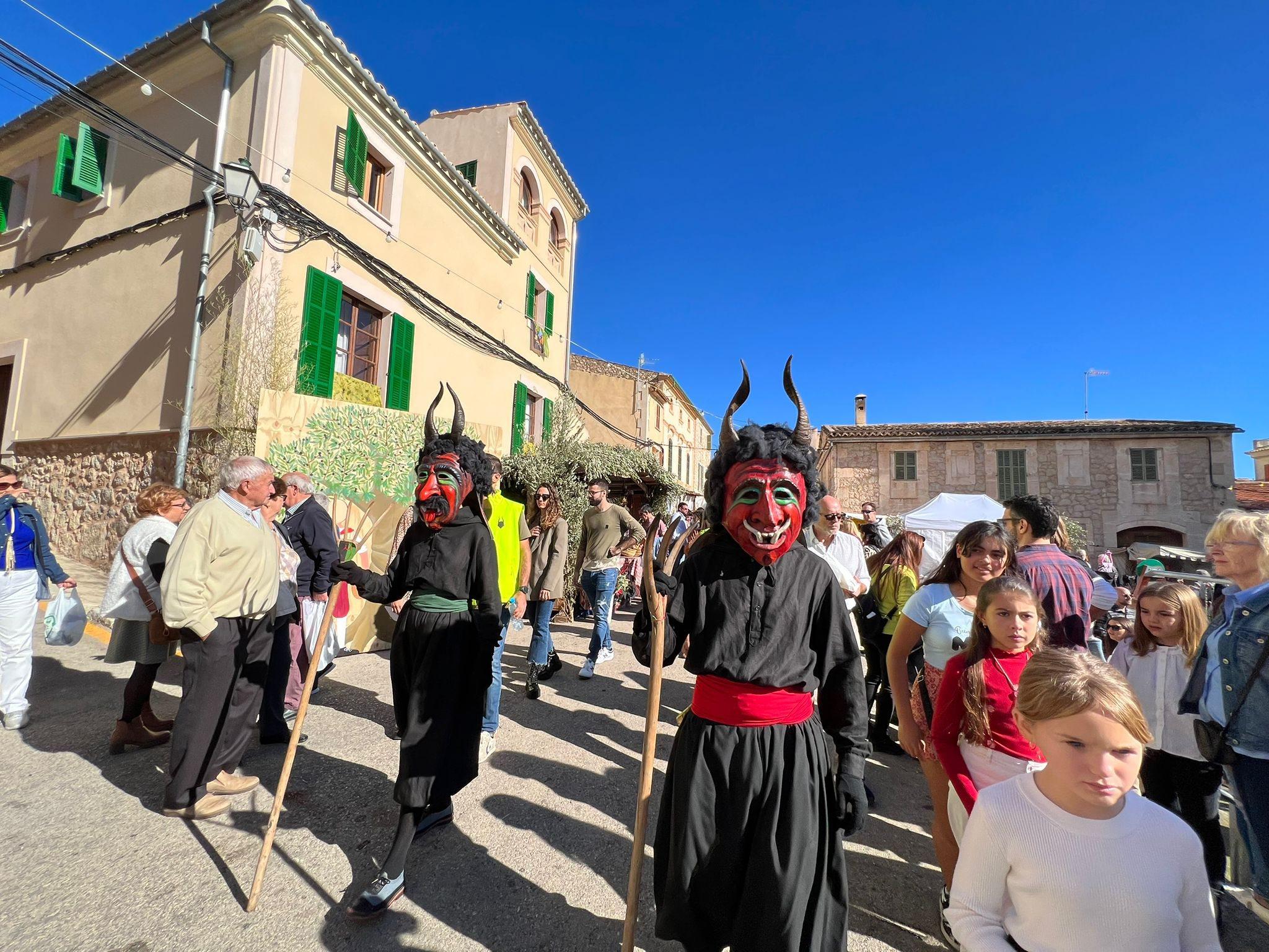 Fotogalería: La Fira de s'Oliva de Caimari, en imágenes