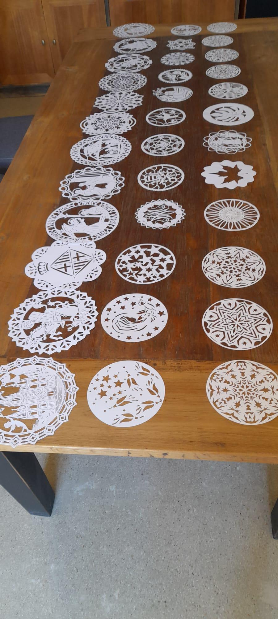 tradiciones en mallorca/un grupo de artesanos confección más de 200 ...