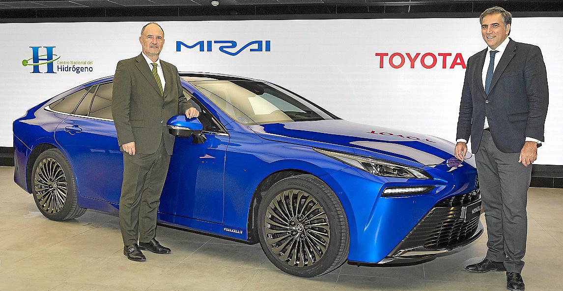 Un Toyota Mirai para el Centro Nacional del Hidrógeno