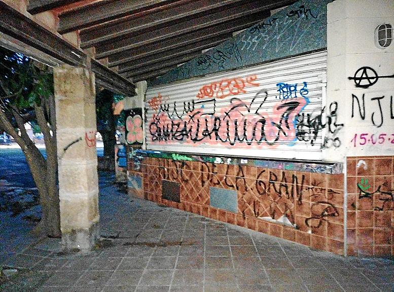 Click | Los inquilinos del bar del Parque Krekovic