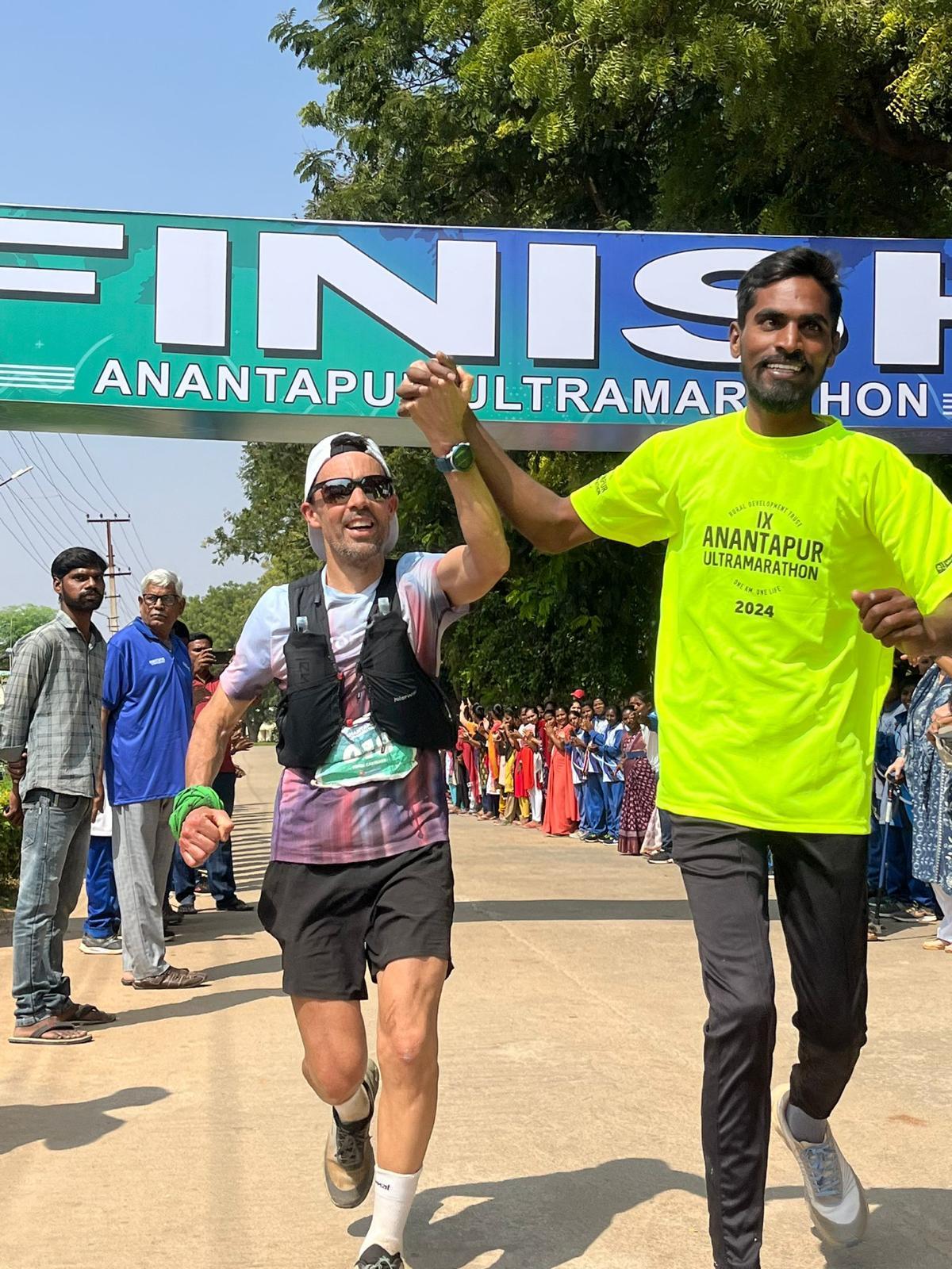 Carreras de montaña | Tòfol Castanyer corre la Anantapur Ultramarathon ...
