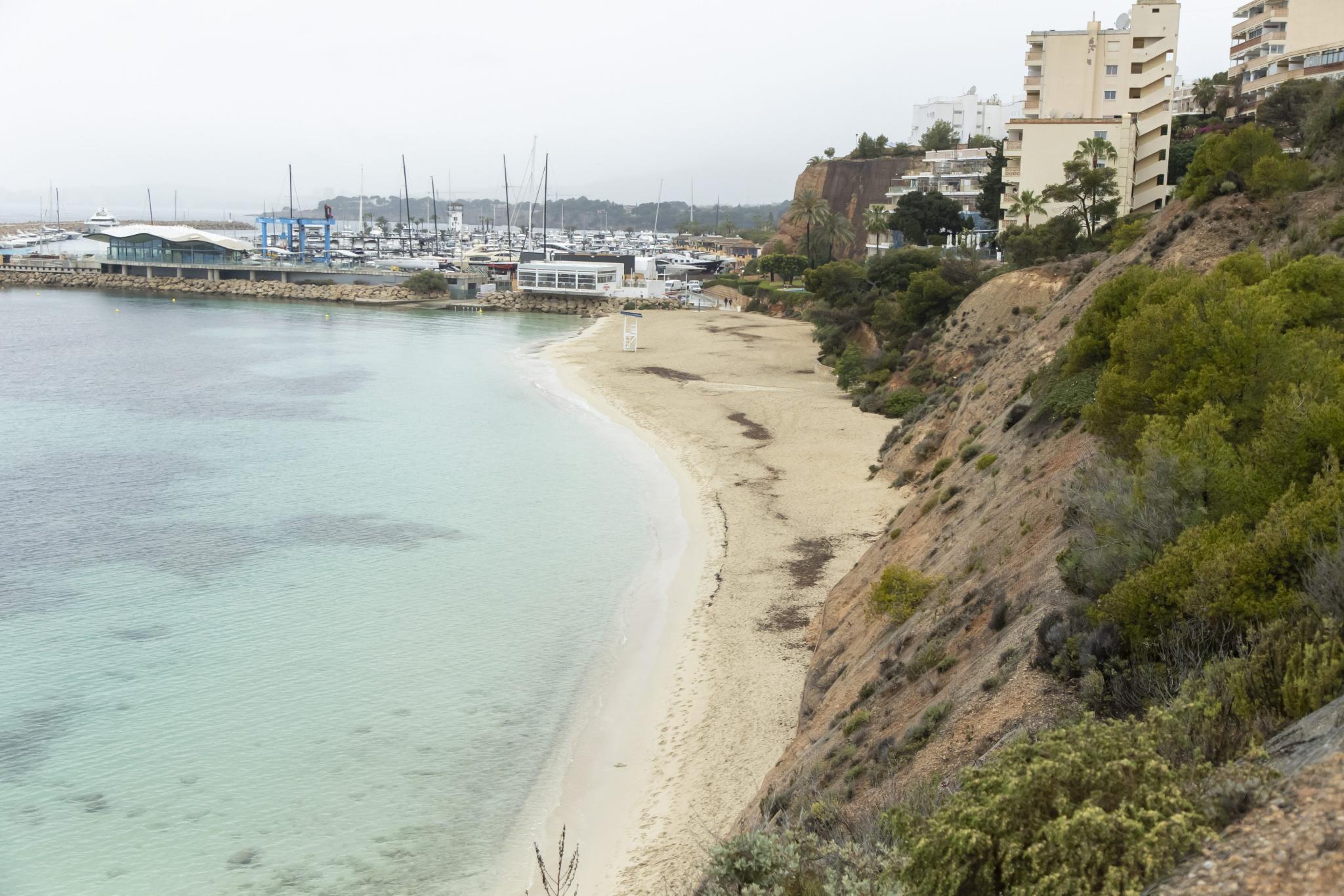 Calas de Mallorca | Calvià descarga licitar el chiringuito de Cala Cap ...