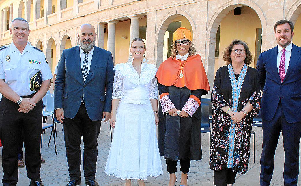 Diplomas y Escudos de Oro