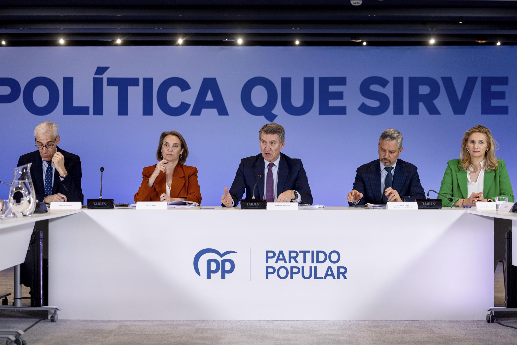 Feijóo presenta 'su' plan de choque ante los aranceles de Trump