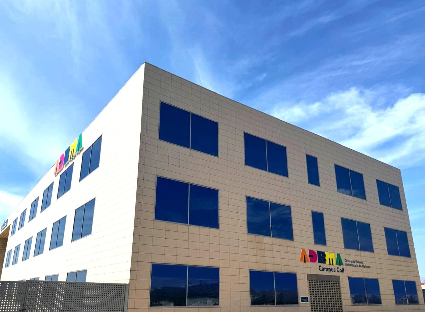 Asmr with janeth nude arranging a meeting with her is