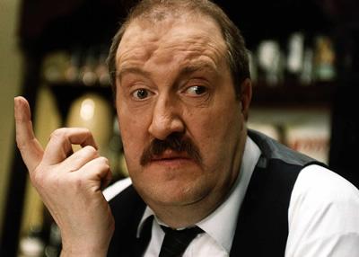 Fallece el actor Gorden Kaye, protagonista de la serie «Allo 'Allo!»