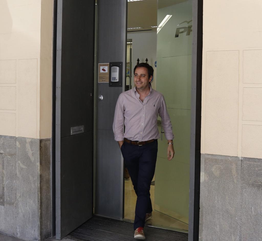 Andrés Ferrer abandona desairado el Partido Popular