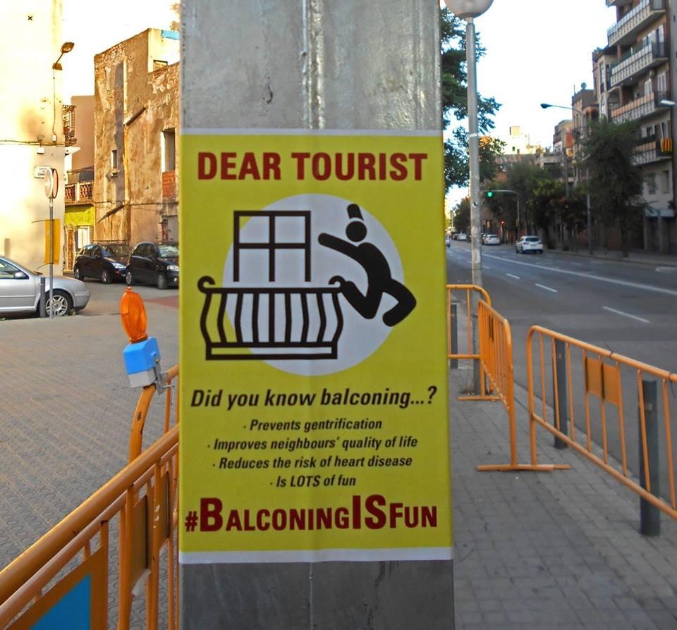 Animan a los turistas a practicar ‘balconing’ porque «es divertido»