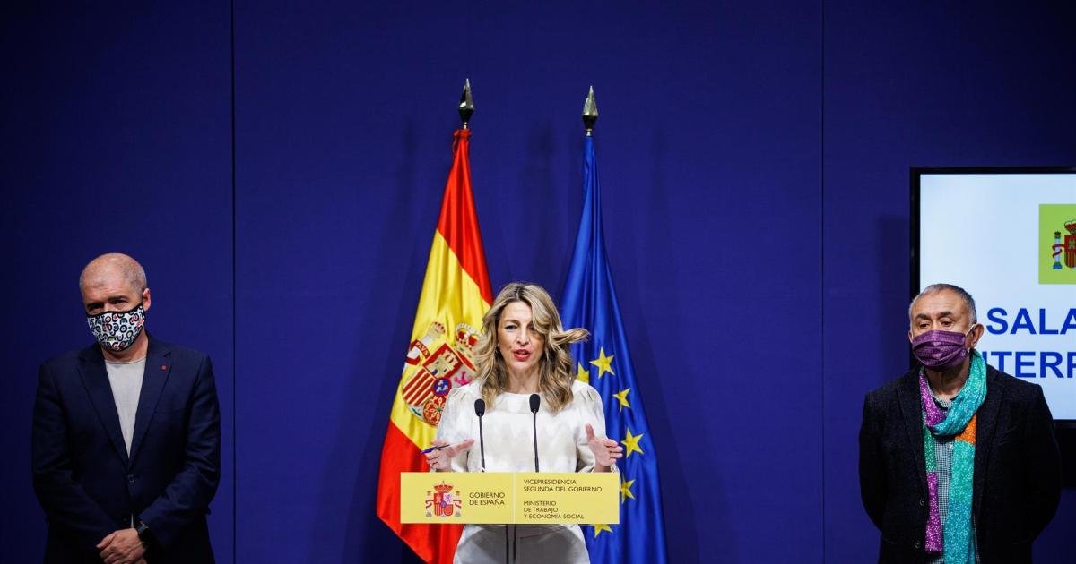 El Gobierno aprueba la subida del salario mínimo a 1.000 euros