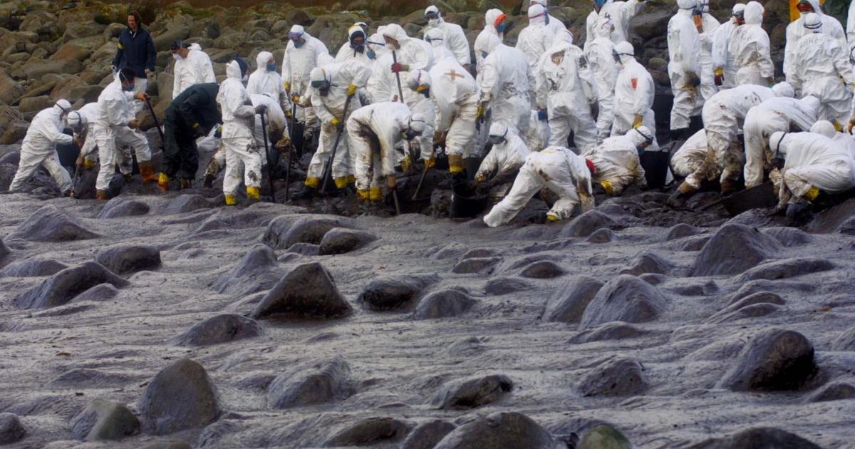 Prestige: Baleares en el chapapote