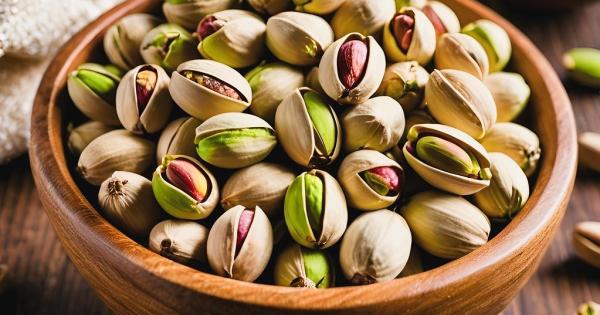 Alimentación sana | Descubre el increíble fruto seco que supera en ...