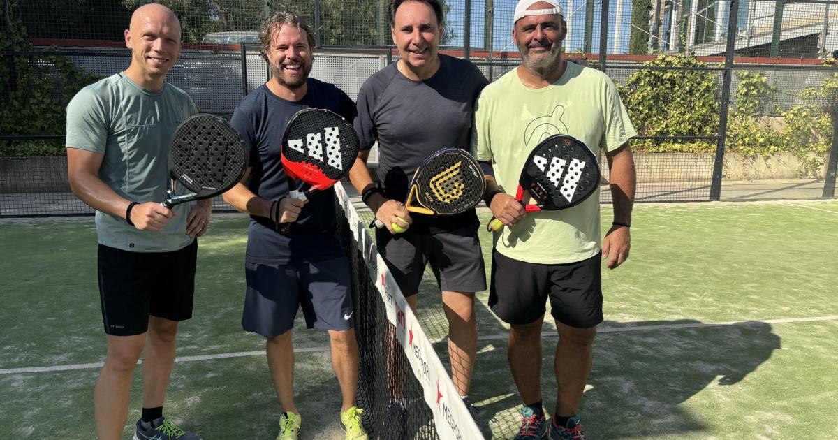 Pádel en Mallorca | Una disputada partida a pleno sol y a 40 grados