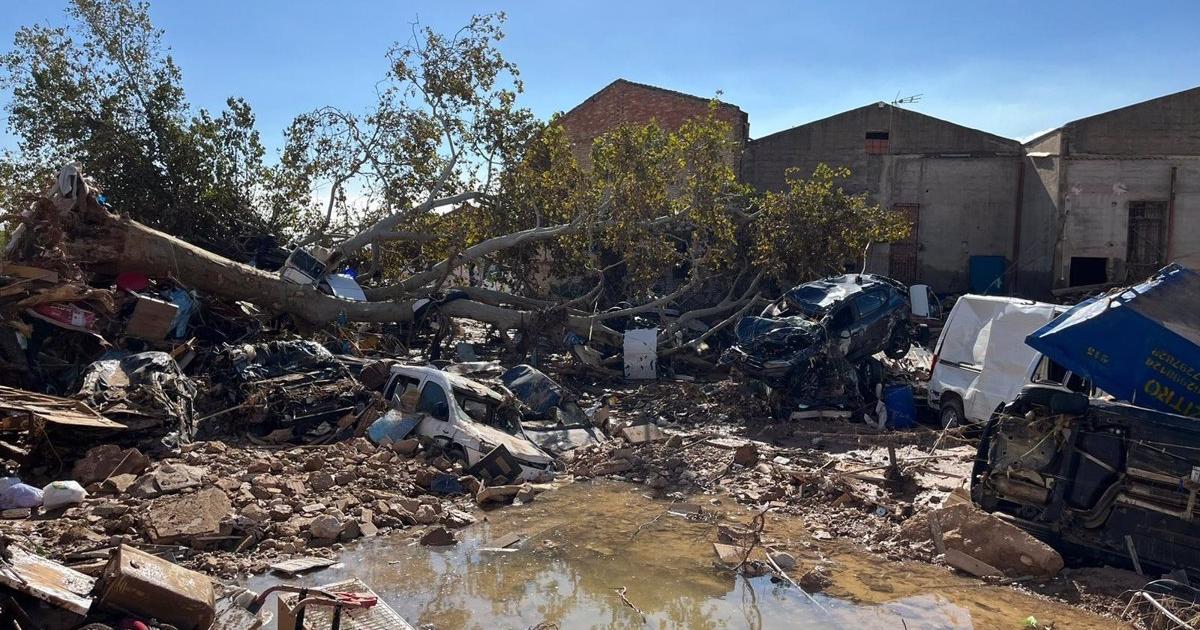 Catarroja se vuelca en la recuperación tras el "shock" de la DANA: "Cada escena es peor que la ...