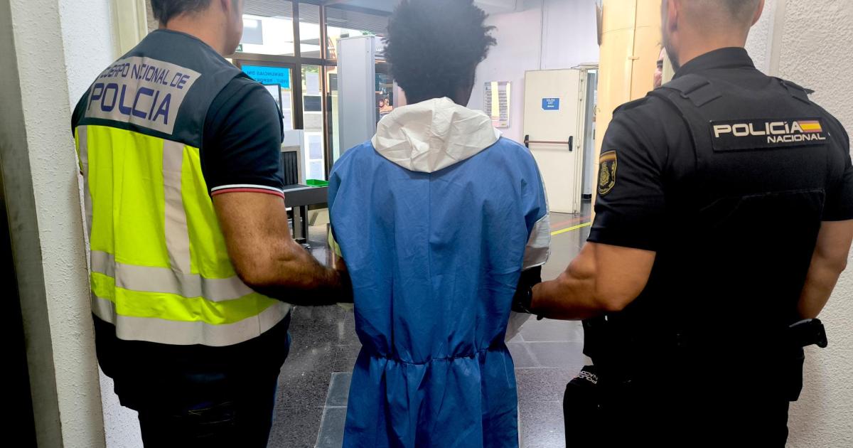 Detenido por intentar matar a un joven apuñalándolo con unas tijeras en la Playa de Palma