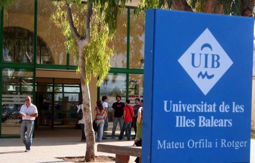 Tres estudios de la UIB concluyen que ser bilingüe es beneficioso para ...