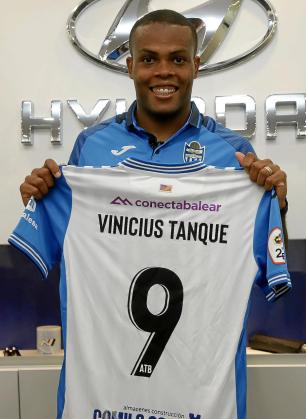 Vinicius Tanque: «Subir es mi única meta»