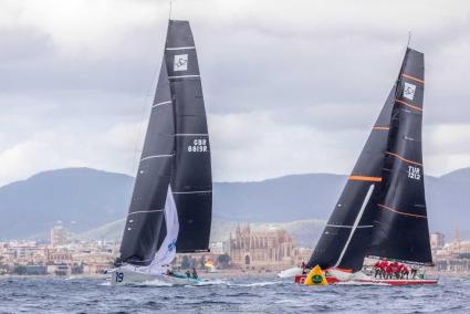 'Phoenix' y 'Sled', colíderes de los TP52 en la bahía de Palma