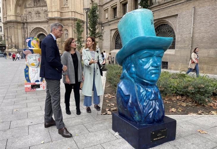 La plaza de Santa Engracia de Zaragoza acoge una exposición de doce ...
