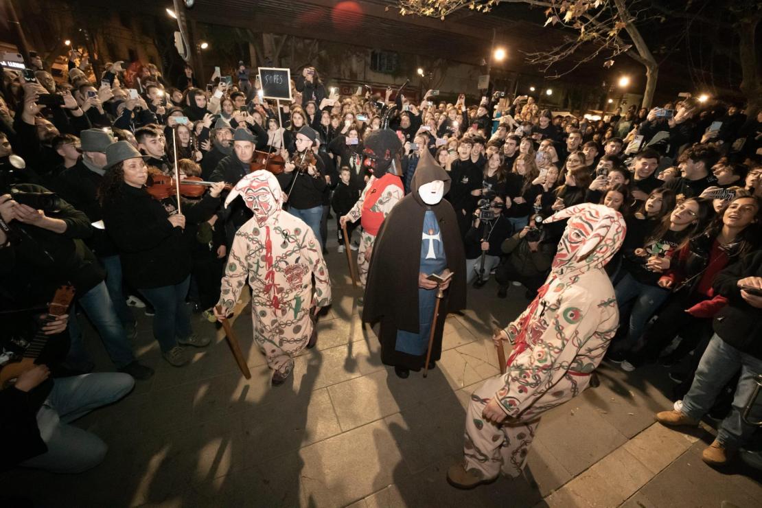 Fotogalería: Las imágenes del histórico baile de Sant Antoni de Manacor ...