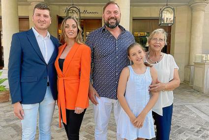 Zona Vip del lider espiritual Sadhguru| Cap Vermell acoge un encuentro ...