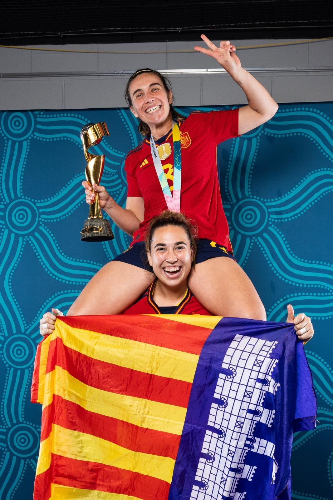 Fotogalería: Las imágenes de la celebración de Cata Coll y Mariona ...