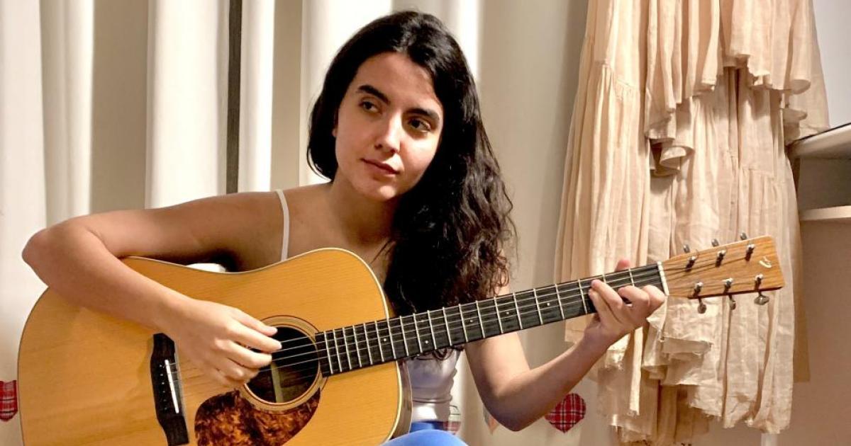 Entrevista a la cantante Júlia Colom