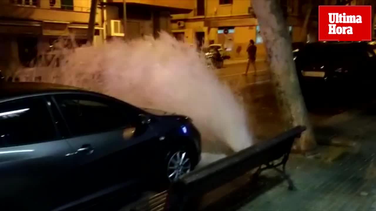 Espectacular fuga de agua en Palma
