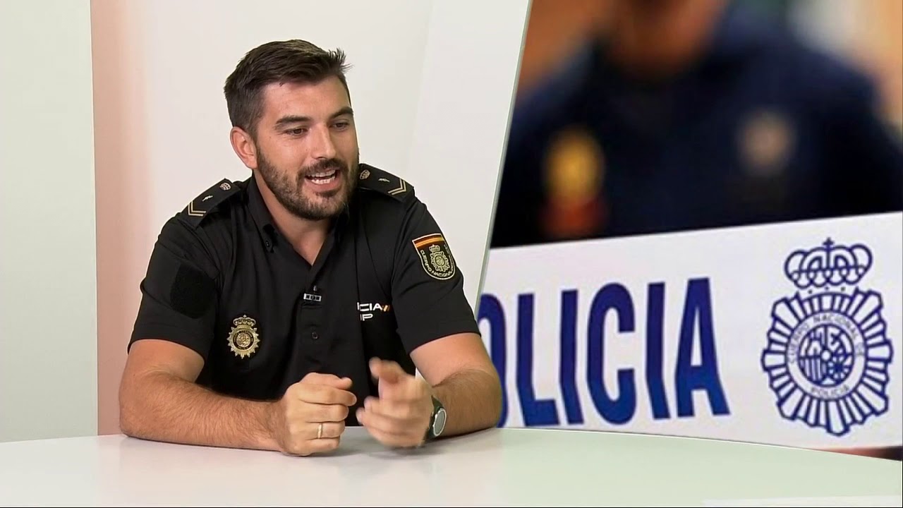 Isaac Prada: Un mundialista de remo que patrulla las calles de Palma