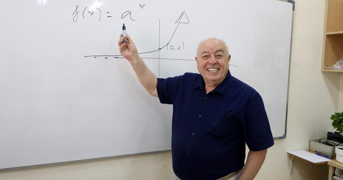 Educación en Mallorca | Carlos Maxi Bárcena, profesor de matemáticas en ...