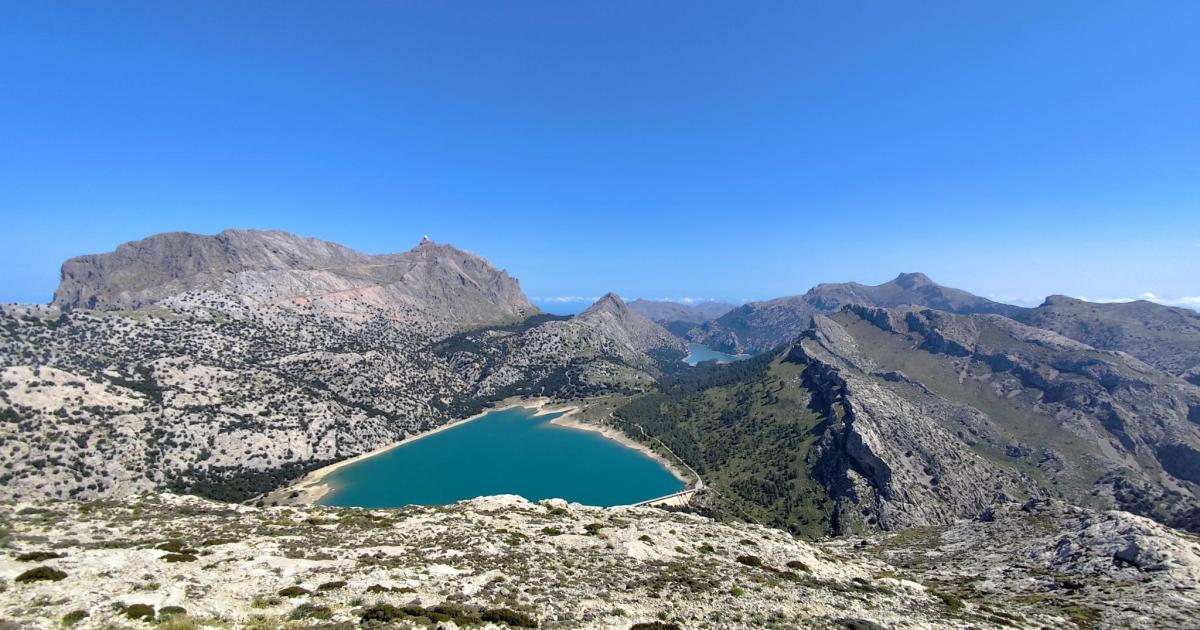 La espectacular imagen del embalse de Cúber